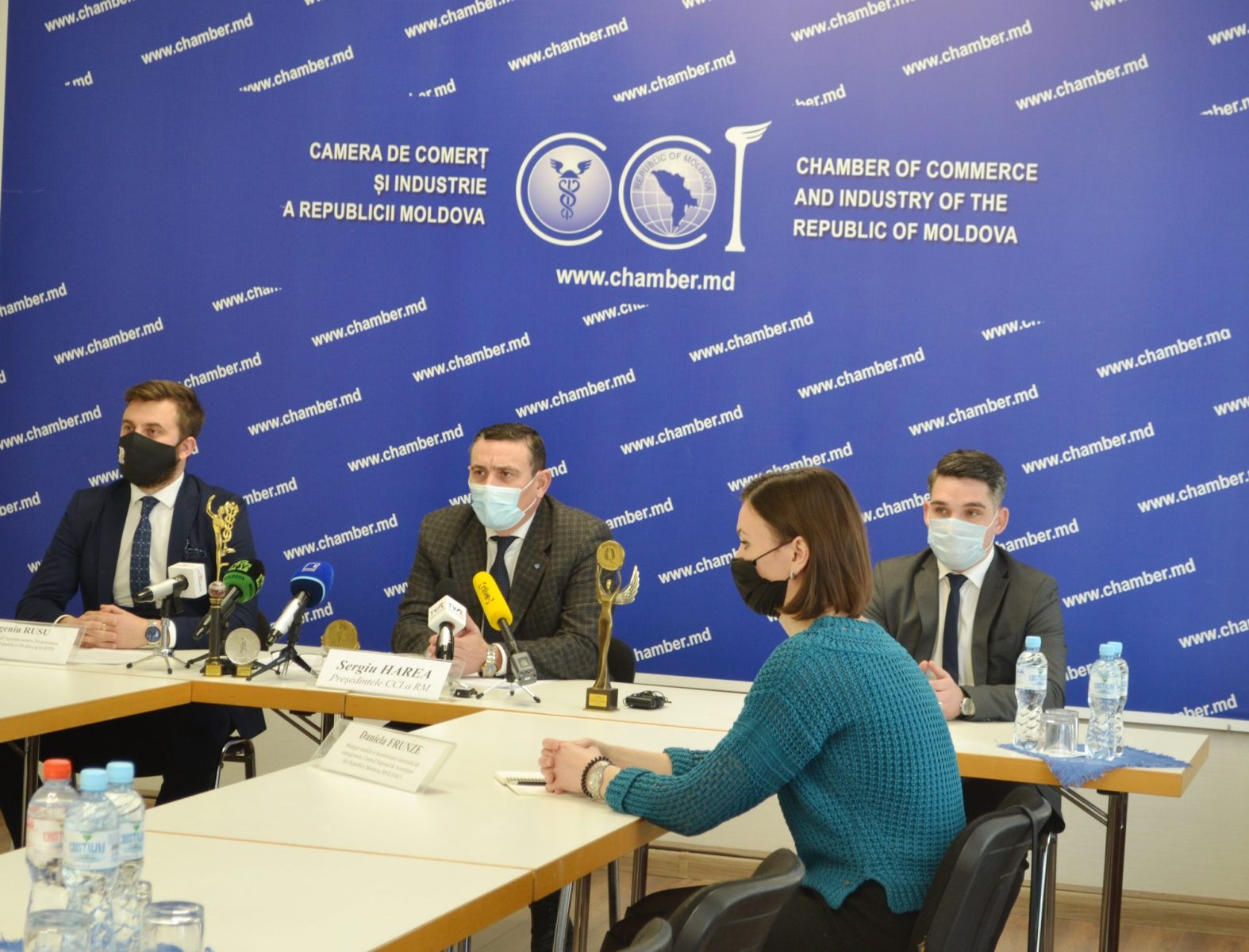 START înscrieri la concursurile „Marca comercială a anului” și „Premiul pentru realizări în ...