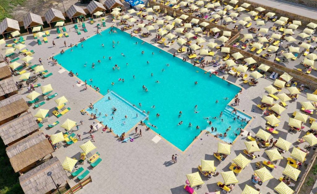 (FOTO) O zi la piscină în Moldova sau una pe plajă în Turcia. Cât te ...
