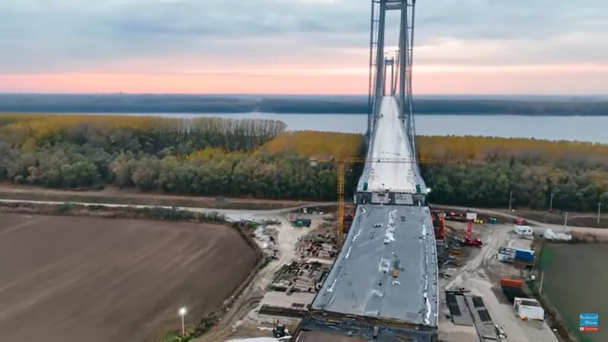 Spectaculosul pod din apropierea Moldovei, la un pas să devină ,,muzeul ...