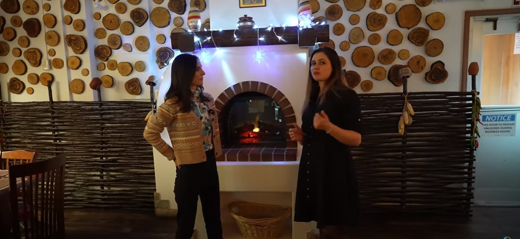 VIDEO O moldoveancă a spart gheața cu primul restaurat la polul ...