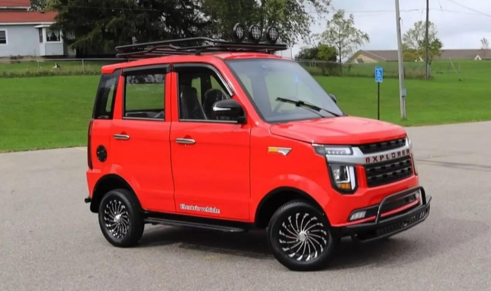 Cât costă cea mai ieftină mașină din lume. Poate fi comandată online și ...