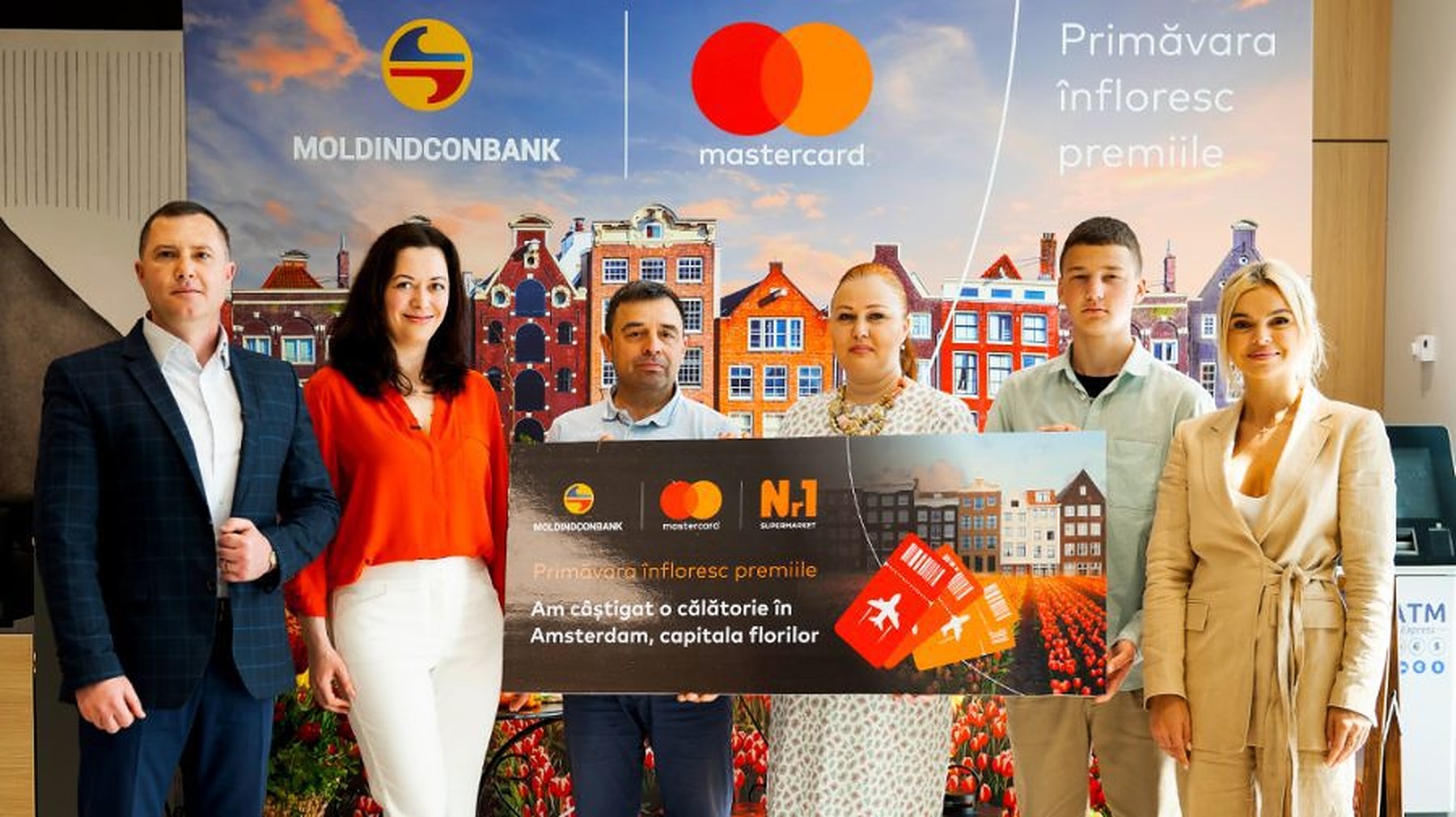 Moldindconbank și Mastercard au desemnat clientul care va merge cu familia la Amsterdam - Bani.md