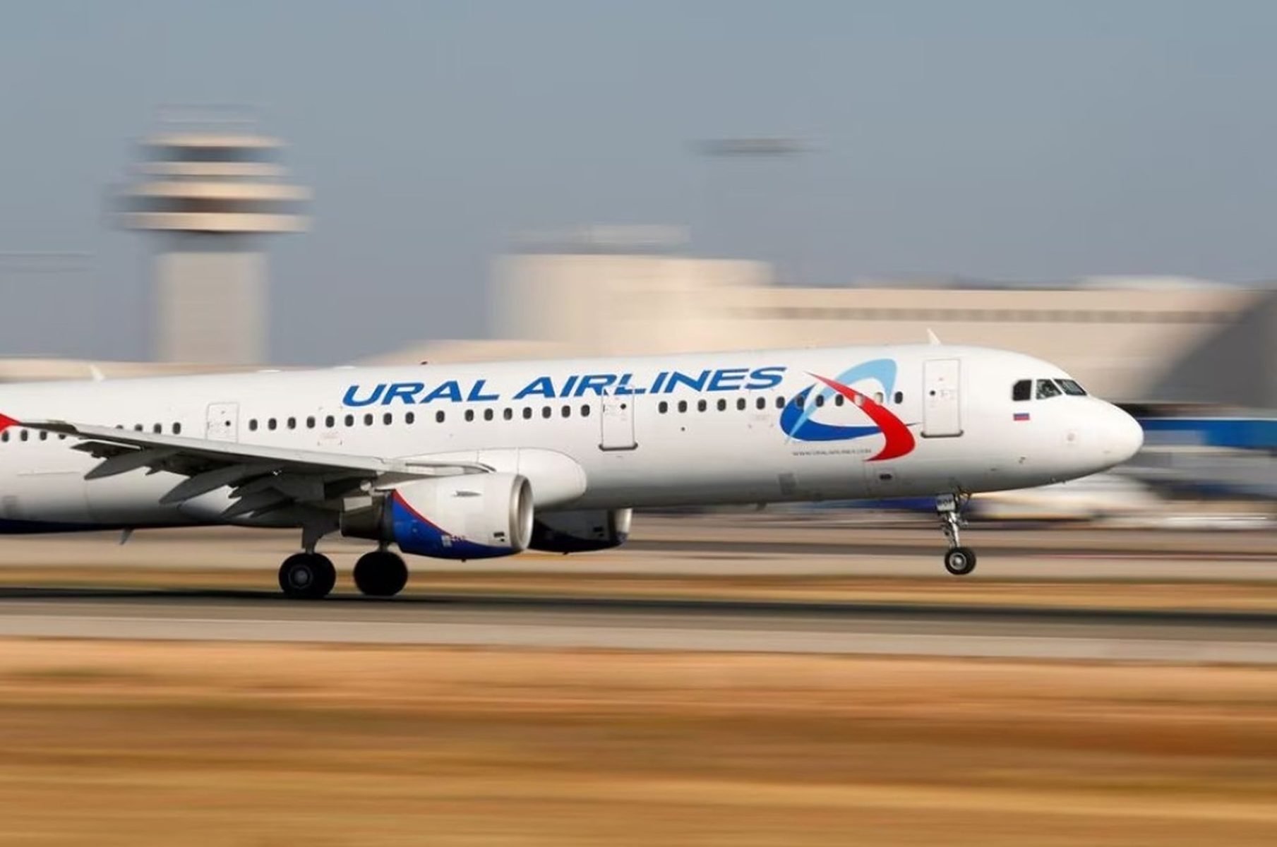 Cum Rusia își ține în aer flota de avioane occidentale în ciuda ...