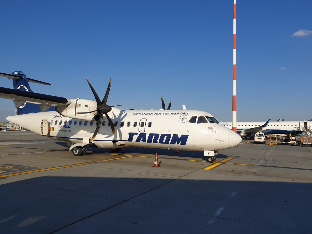 Alerată în aer! Avion Tarom care zbura la Chișinău, lovit de fulger ...