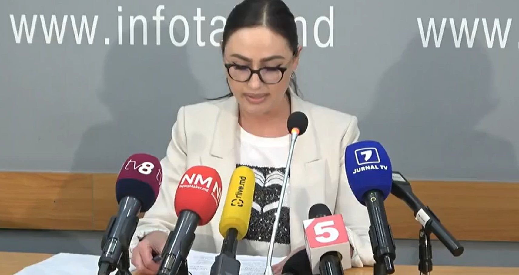 Se încinge lupta! Diana Cazacu, acuzată de corupție, dezvăluie luptele interne de la aeroport ...