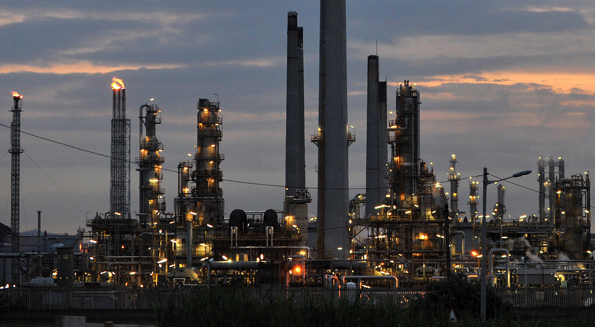 Cea mai mare rafinărie din Africa de Sud, vândută pentru prețul ...