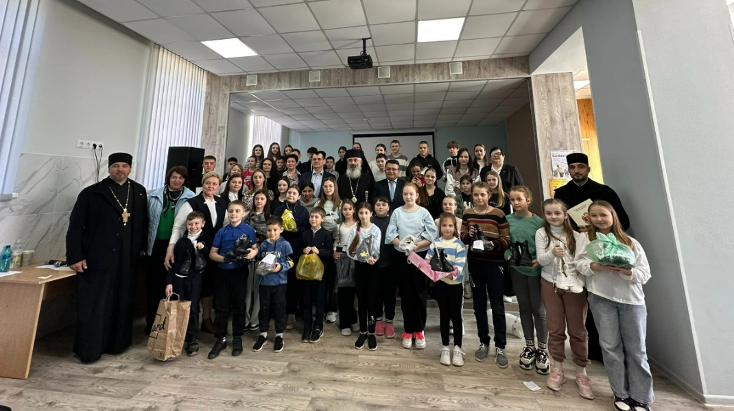 AIRRM, Consulatul României și Episcopia de Bălți au oferit donații în ...