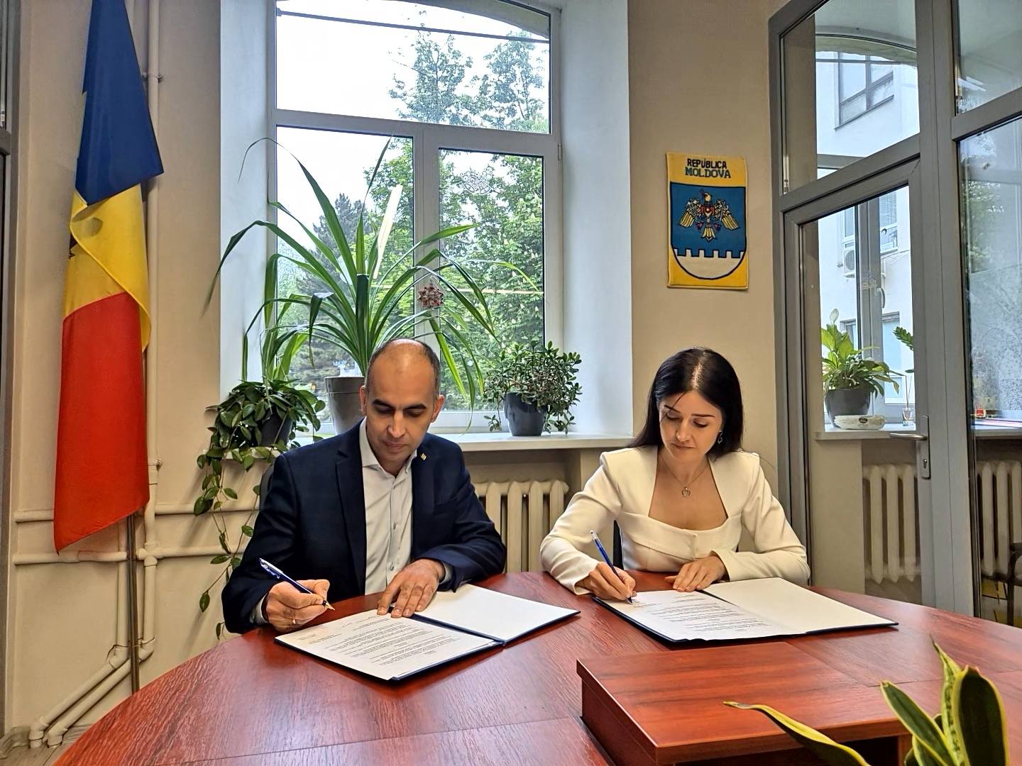 WEM încheie primul acord de colaborare cu UTM - Bani.md